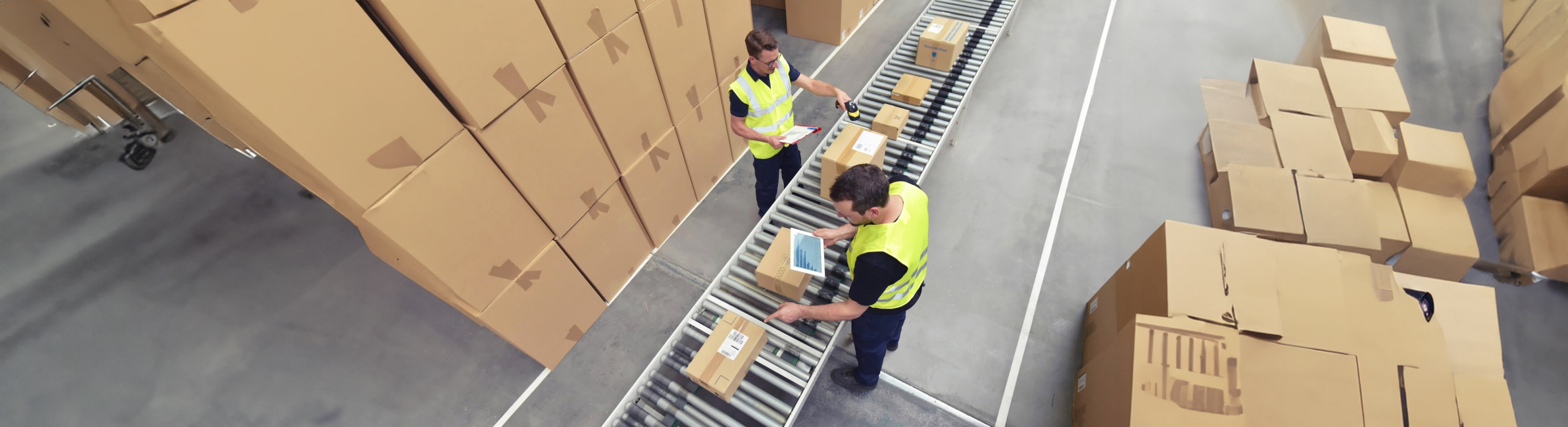 Supply chain: distributed vs centralized